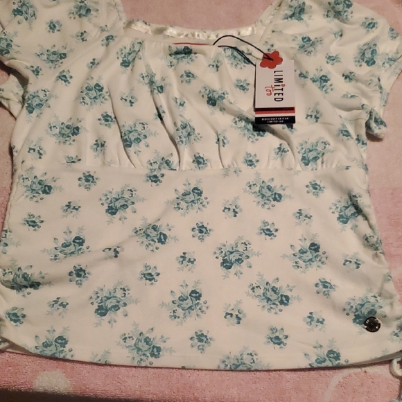 Limited Too | Shirts & Tops | Limited Too Blue Floral Top | Poshmark